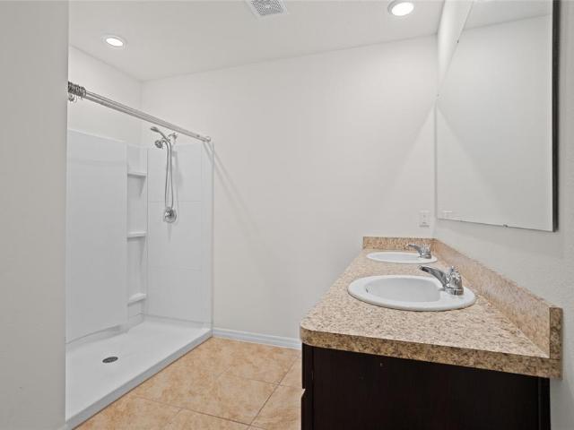 3 BR, 2 BA Apartment 2143 Kalin Way, Tavares, FL 32778