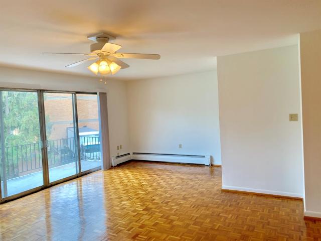 3 BR, 2 BA Apartment 2145 Madison Road Bldg. C Unit D04, Cincinnati, OH 45208