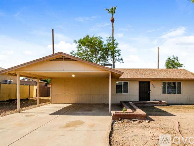 3 BR, 2 BA Apartment 214 W 17th Ave, Apache Junction, AZ 85120