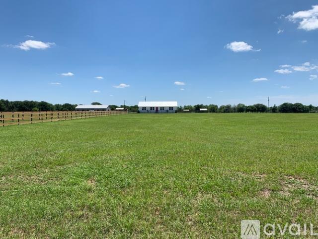 3 BR, 2 BA Apartment 21508 Keene Rd, Wimauma, FL 33598