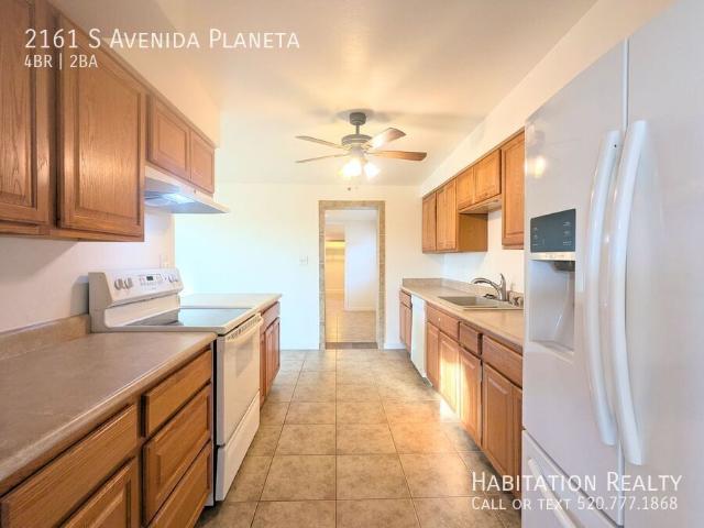 4 BR, 2 BA Apartment 2161 S Avenida Planeta, Tucson, AZ 85710