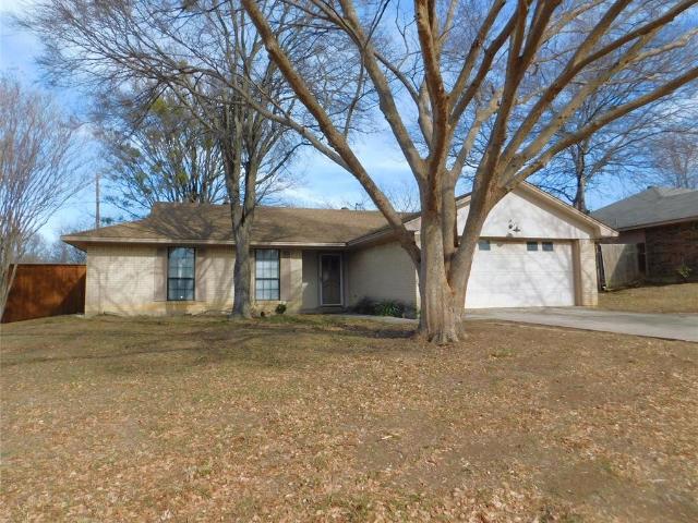 3 BR, 2 BA Apartment 2200 Laurel Street, Denton, TX 76205