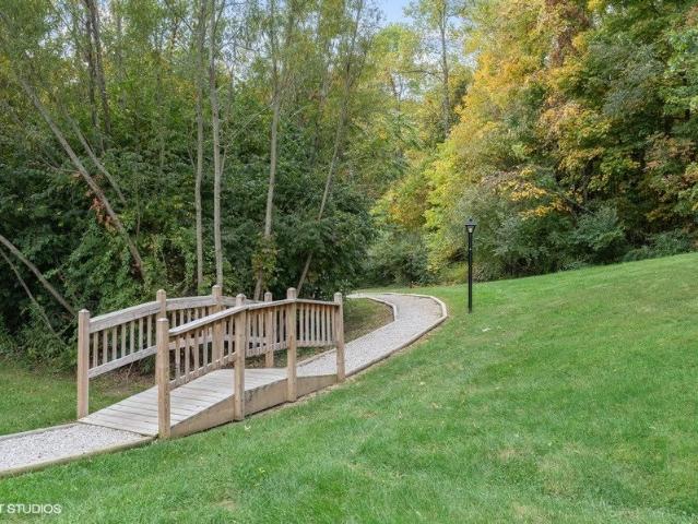 3 BR, 2 BA Apartment 2201 South Oakdale Drive Unit 2232, Bloomington, IN 47403