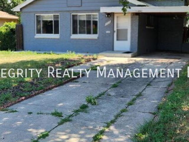 3 BR, 2 BA Apartment 2208 Kenton St Aurora, CO 80010