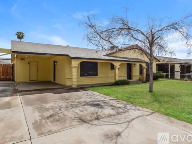 3 BR, 2 BA Apartment 2210 N 54 Th Lane, Phoenix, AZ 85035