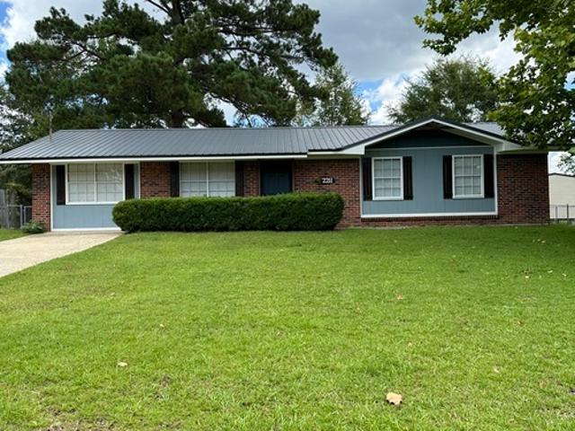 3 BR, 2 BA Apartment 2211 Shannondoah Drive, Dothan, AL 36301