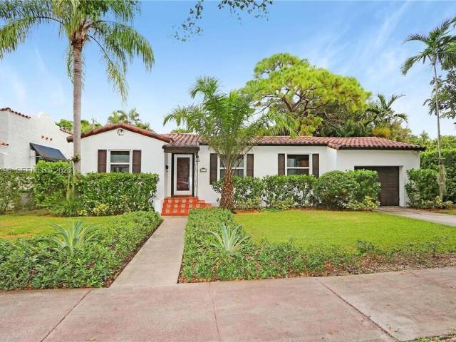 3 BR, 2 BA Apartment 221 Camilo Ave, CORAL GABLES, FL 33134