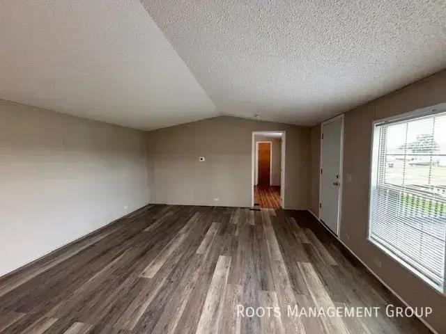 3 BR, 2 BA Apartment 2220 Dunkelburg Rd Lot#273, Fort Wayne, IN 46819