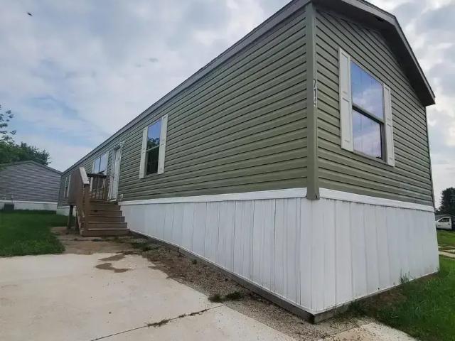 3 BR, 2 BA Apartment 2220 Dunkelburg Rd Lot#714, Fort Wayne, IN 46819
