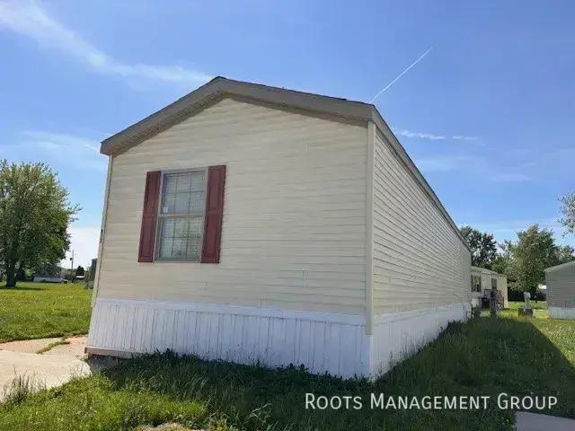 3 BR, 2 BA Apartment 2220 Dunkelburg Rd Lot#812, Fort Wayne, IN 46819