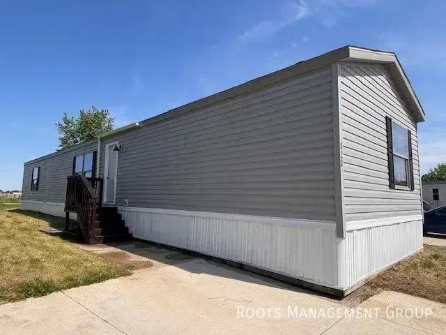3 BR, 2 BA Apartment 2220 Dunkelburg Rd Lot#828, Fort Wayne, IN 46819