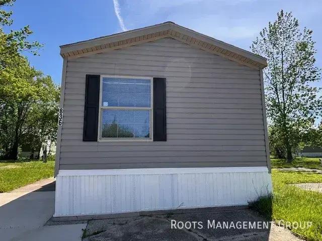 3 BR, 2 BA Apartment 2220 Dunkelburg Rd Lot#836, Fort Wayne, IN 46819