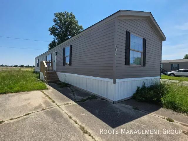 3 BR, 2 BA Apartment 2220 Dunkelburg Rd Lot#958, Fort Wayne, IN 46819