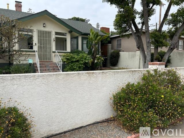 3 BR, 2 BA Apartment 2220 Rosecrans St, San Diego, CA 92106