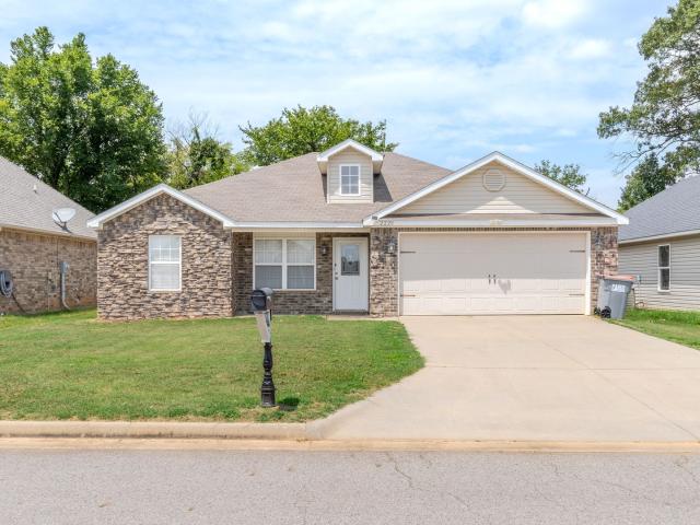3 BR, 2 BA Apartment 2220 Ridgeway Lane, Barling, AR 72923