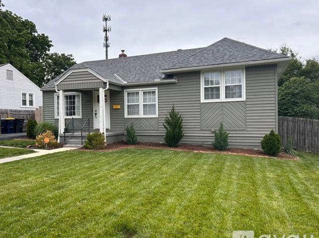 3 BR, 2 BA Apartment 222 West 81st Street, Kansas City, MO 64114