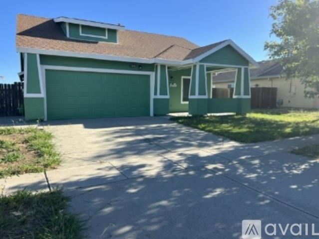 3 BR, 2 BA Apartment 2239 Roberta Ave, Marysville, CA 95901