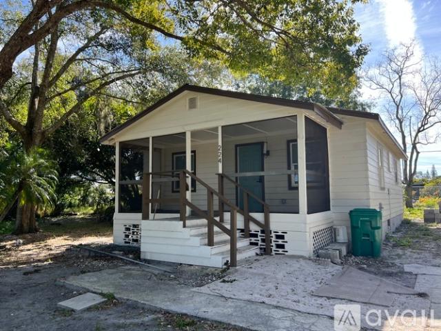 3 BR, 2 BA Apartment 224 W Cypress Street, Winter Garden, FL 34787