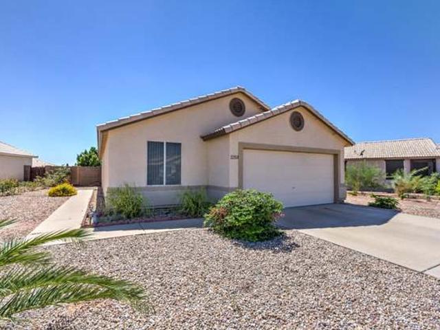 3 BR, 2 BA Apartment 2253 W 20th Ave, Apache Junction, AZ 85120