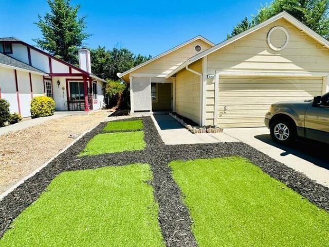 3 BR, 2 BA Apartment 2256 Morninglory Dr, Sparks, NV 89434