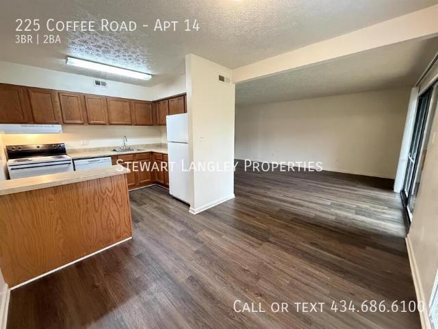 3 BR, 2 BA Apartment 225 Coffee Road, Lynchburg, VA 24503