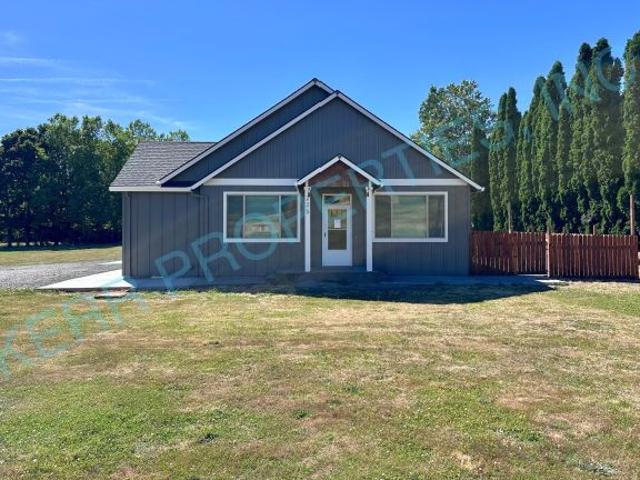 3 BR, 2 BA Apartment 225 NE Lucas Rd, Troutdale, OR 97060