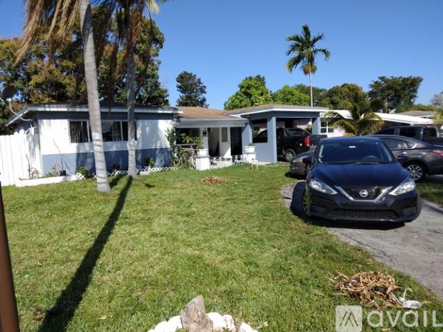 3 BR, 2 BA Apartment 2260 Gulfstream Drive, Miramar, FL 33023