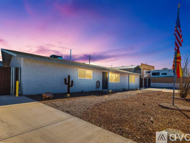 3 BR, 2 BA Apartment 2261 Sahara Dr, Lake Havasu City, AZ 86403
