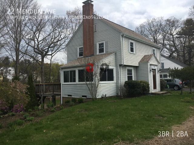 3 BR, 2 BA Apartment 22 Mendum Ave, Kittery, ME 03904