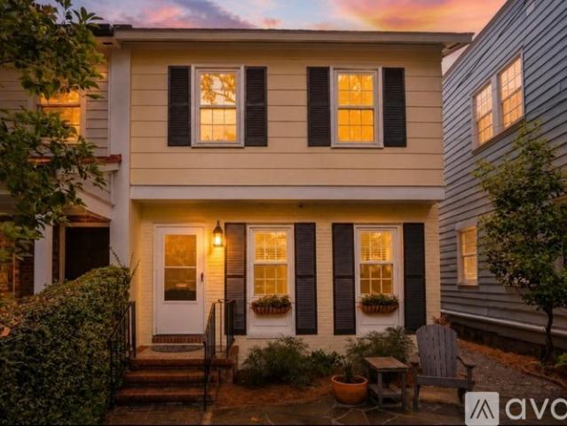 3 BR, 2 BA Apartment 22 Pitt Street, Charleston, SC 29401