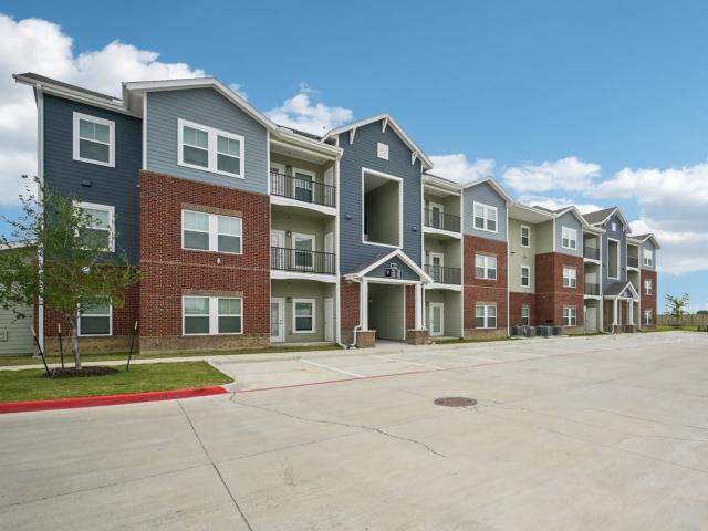 3 BR, 2 BA Apartment 2300 Wilmeth Road Unit 42436, McKinney, TX 75071