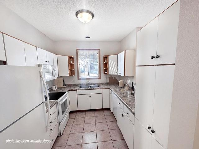 3 BR, 2 BA Apartment 2301 Crystal Bay Court SW Unit 17 2426, Rochester, MN 55902