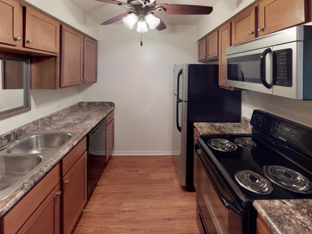 3 BR, 2 BA Apartment 2302 S 137th East Ave Unit 13802 B, Tulsa, OK 74134