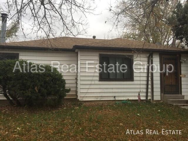 3 BR, 2 BA Apartment 2308 Macon Street, Aurora, CO 80010
