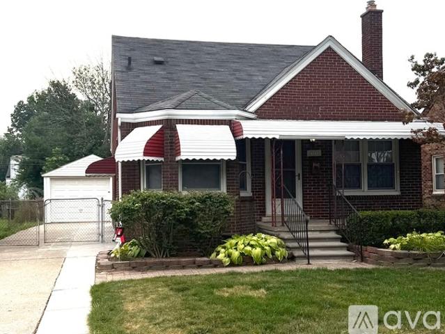 3 BR, 2 BA Apartment 23131 David Ave, Eastpointe, MI 48021