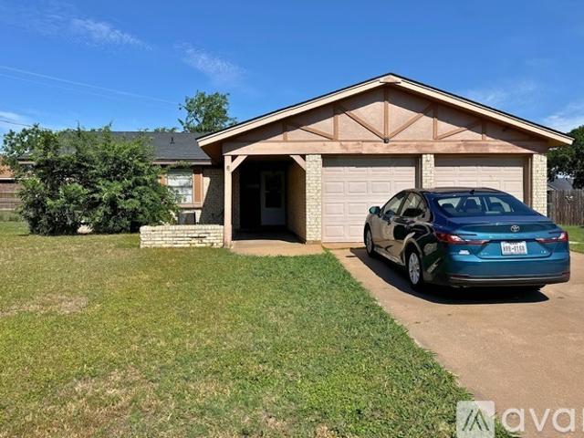 3 BR, 2 BA Apartment 2316 Perrin Dr, Wichita Falls, TX 76306
