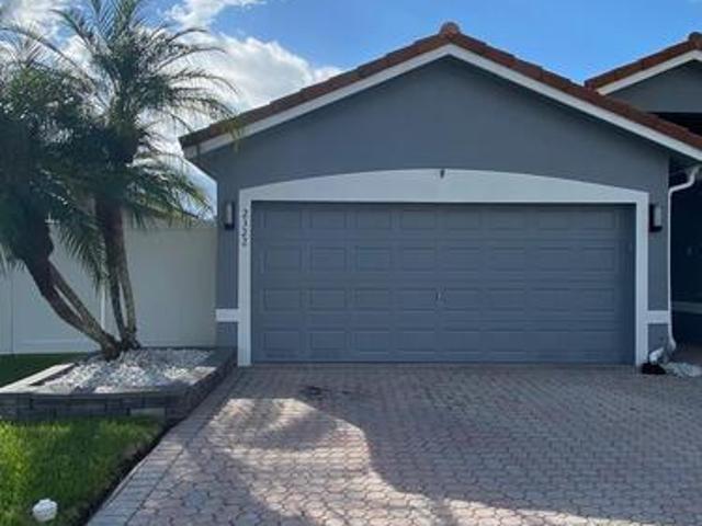 3 BR, 2 BA Apartment 2322 NW 166th Ave, Pembroke Pines, FL 33028