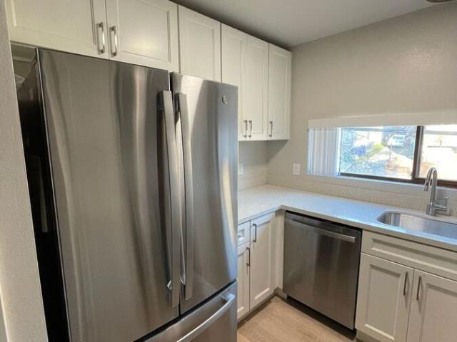 3 BR, 2 BA Apartment 2330 Warring Street, Berkeley, CA 94704