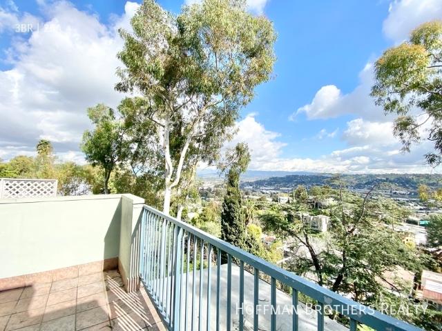 3 BR, 2 BA Apartment 2342 Silver Ridge, Los Angeles, CA 90039