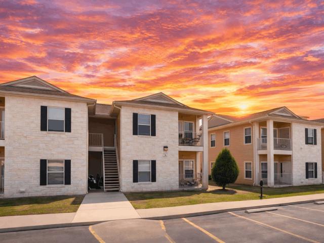 3 BR, 2 BA Apartment 2350 Junction Highway Unit 1701, Kerrville, TX 78028