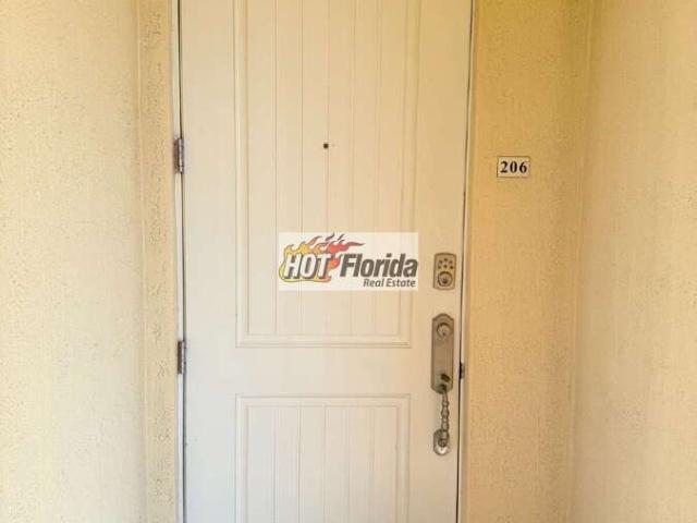 3 BR, 2 BA Apartment 2351 Lakeview Dr Unit, Sebring, FL 33870
