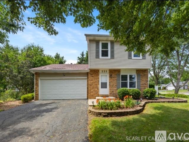 3 BR, 2 BA Apartment 235 Westbrook Circle, Naperville, IL 60565