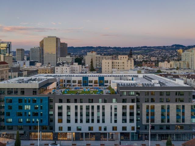 3 BR, 2 BA Apartment 238 13th Street Unit 408, Oakland, CA 94604