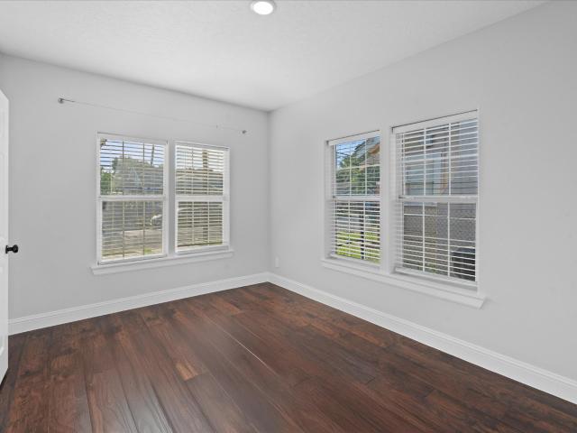 3 BR, 2 BA Apartment 2 Jenkins Street, Houston, TX 77003