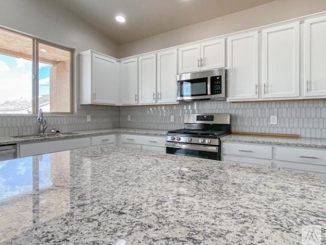 3 BR, 2 BA Apartment 343 Berwick Place, Sierra Vista, AZ 85635