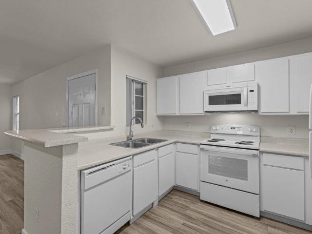 3 BR, 2 BA Apartment 3400 Lake Mary Road Unit 19204, Flagstaff, AZ 86005