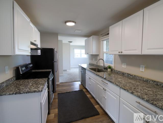 3 BR, 2 BA Apartment 3401 South Quivas Street, Sheridan, CO 80110