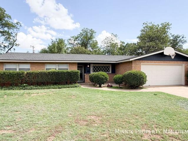 3 BR, 2 BA Apartment 3405 55th St Lubbock, TX 79423