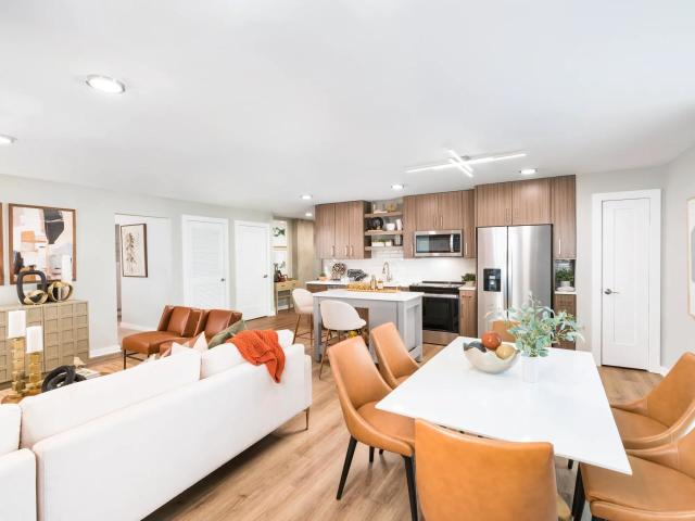3 BR, 2 BA Apartment 3405 South Tryon Street Unit 547, Charlotte, NC 28217