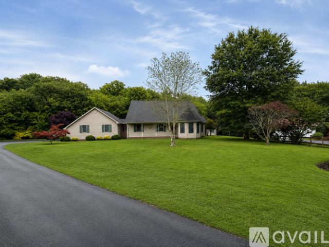 3 BR, 2 BA Apartment 34067 Woodland Avenue, Lewes, DE 19958